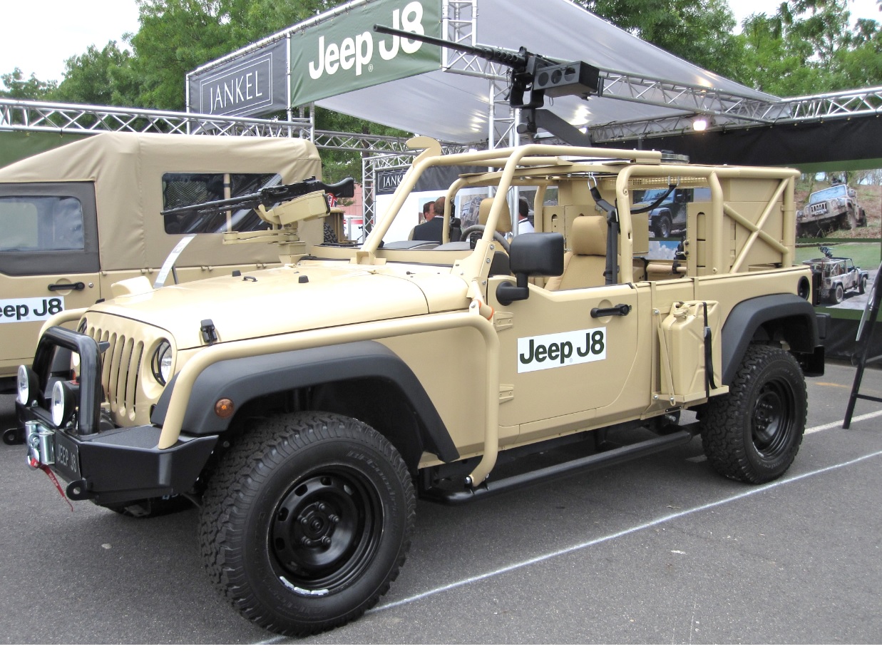 JEEP J8 – 4X4 STORY